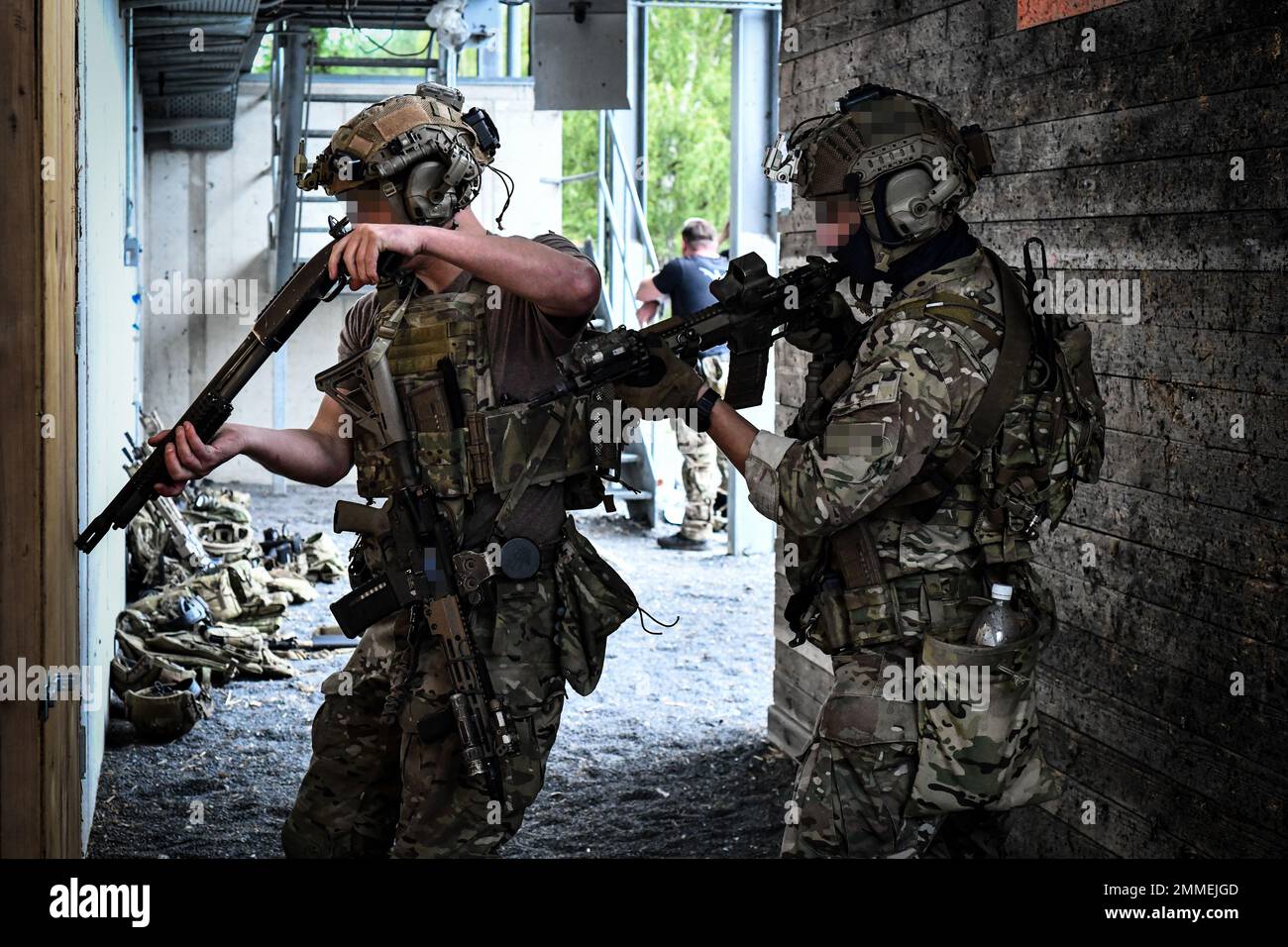 U.S. Green Berets from 10th Special Forces Group (Airborne), conduct ...