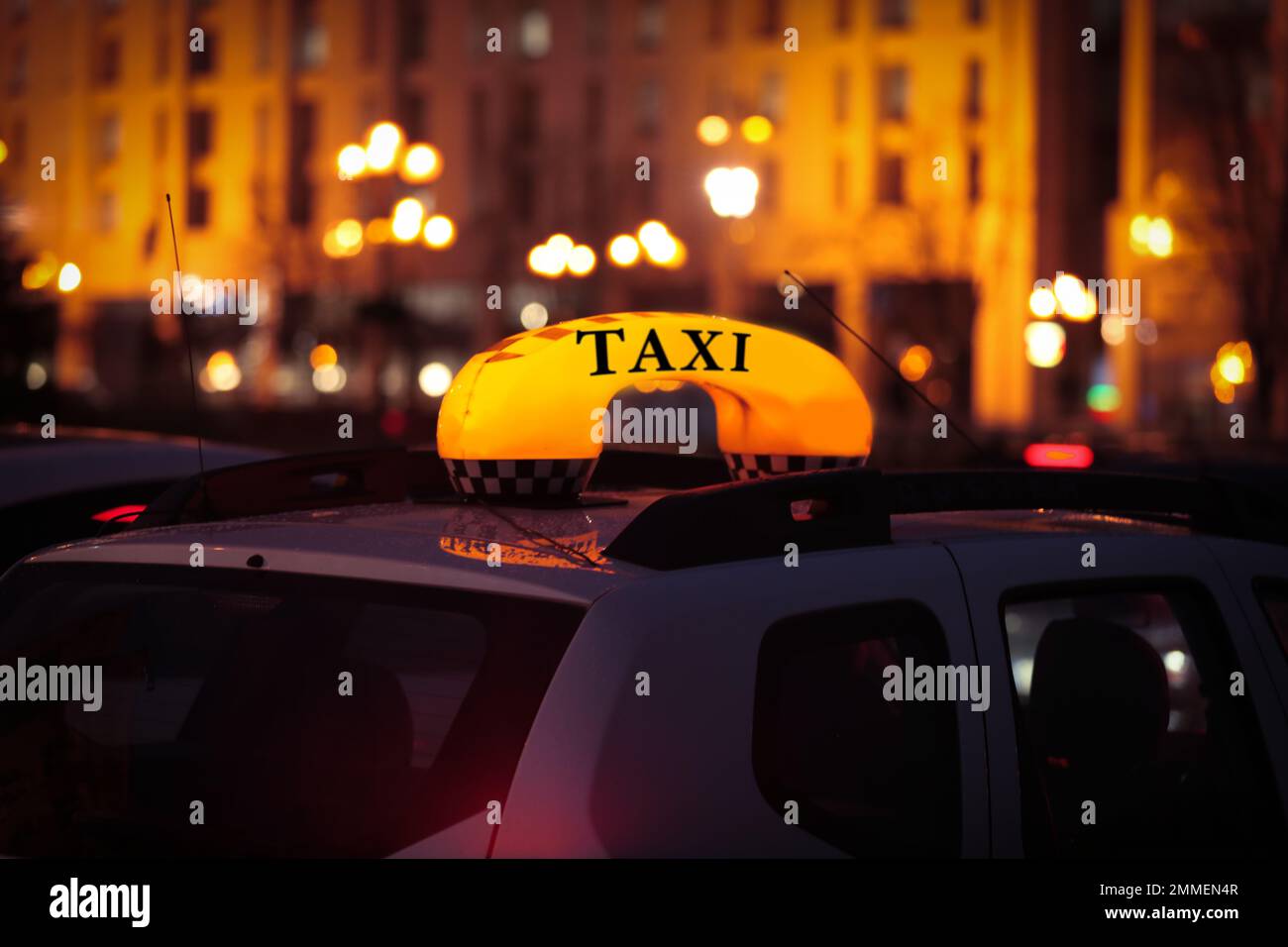 Checkered taxi hi-res stock photography and images - Alamy