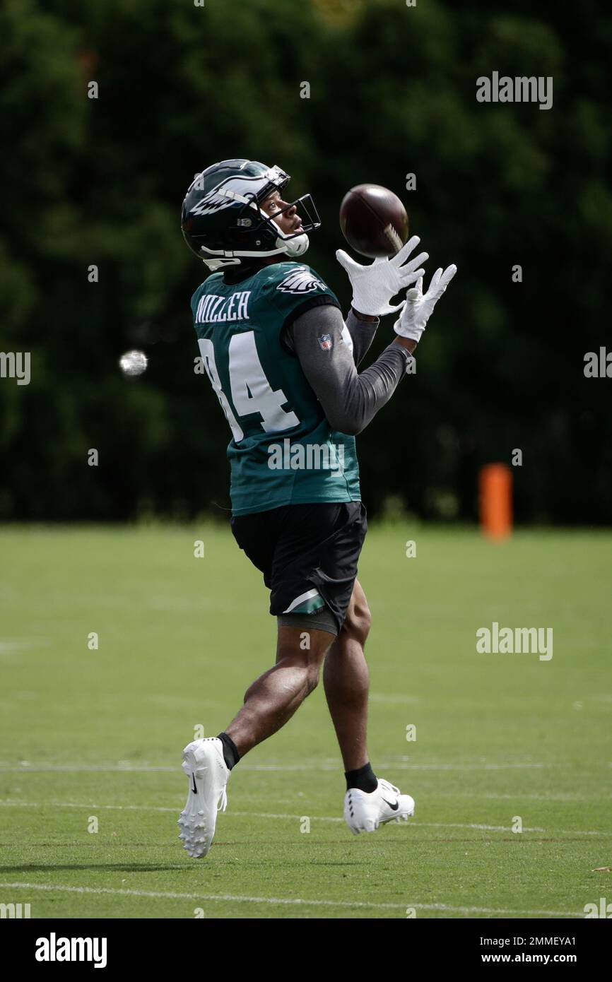 Philadelphia Eagles practice squad member Dorren Miller catches a pass ...