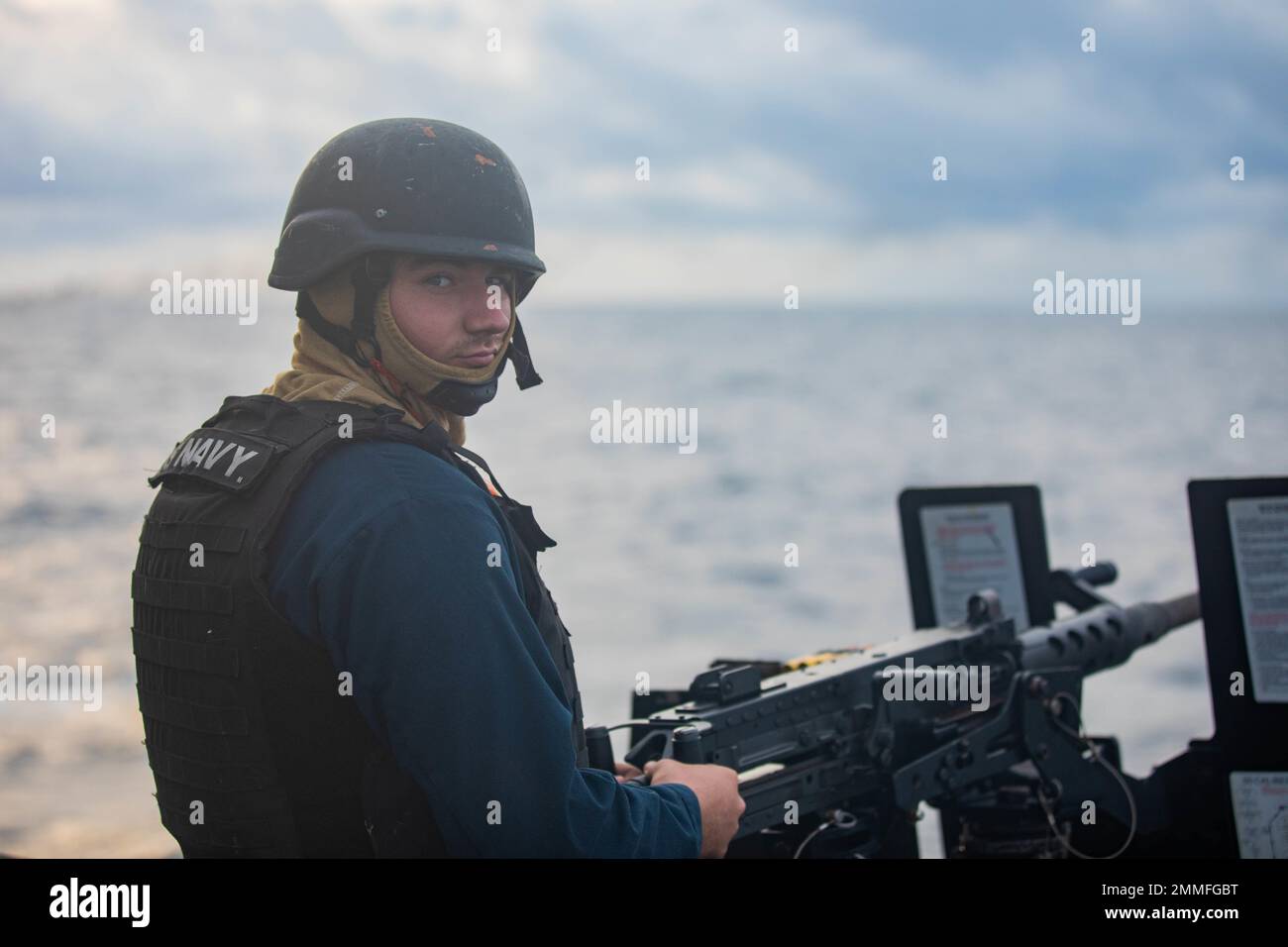 220917-N-NQ285-1296 ATLANTIC OCEAN (Sept. 17, 2022) Sonar Technician ...