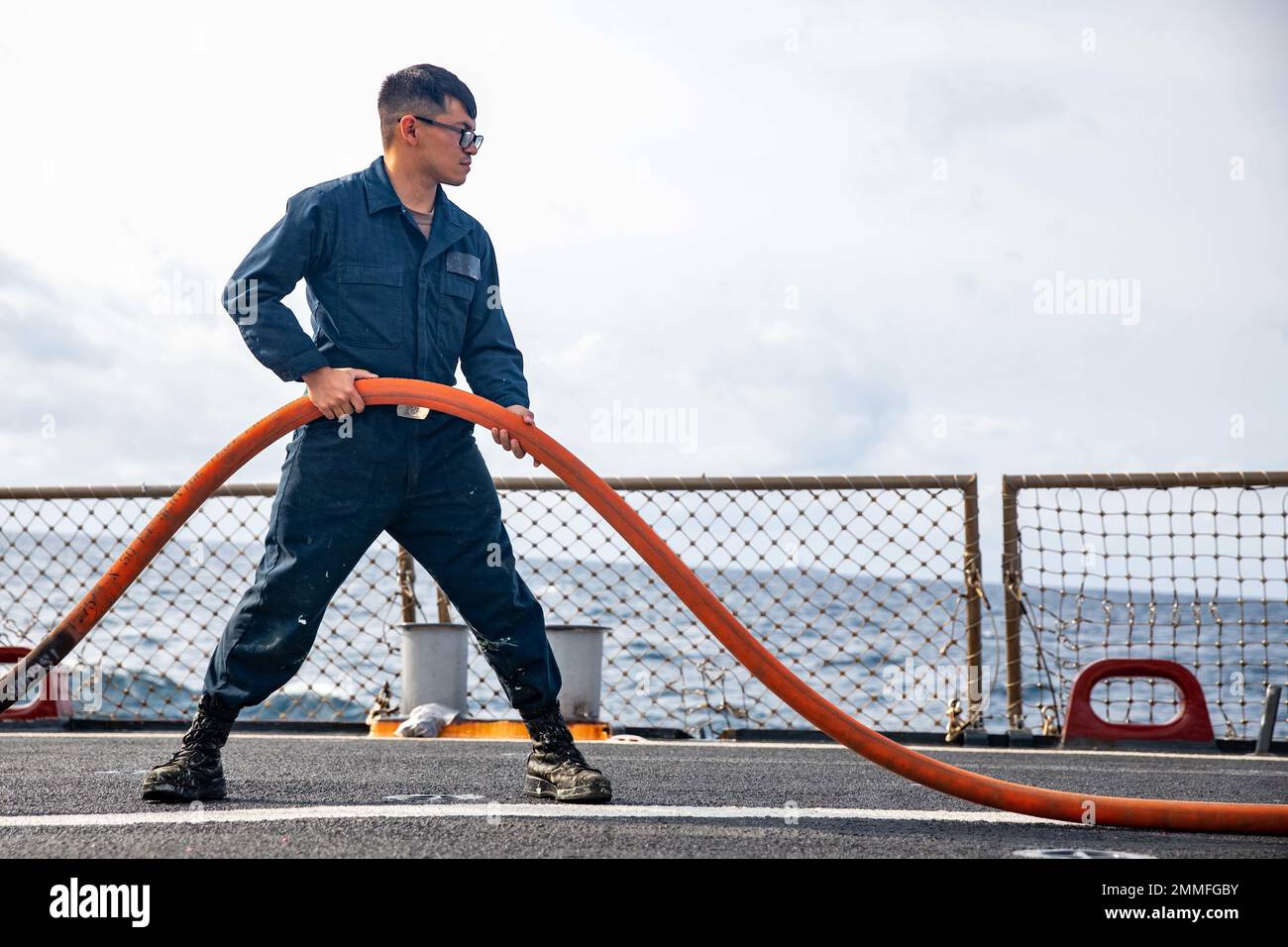 220917-N-NQ285-1398 ATLANTIC OCEAN (Sept. 17, 2022) Boatswain’s Mate ...