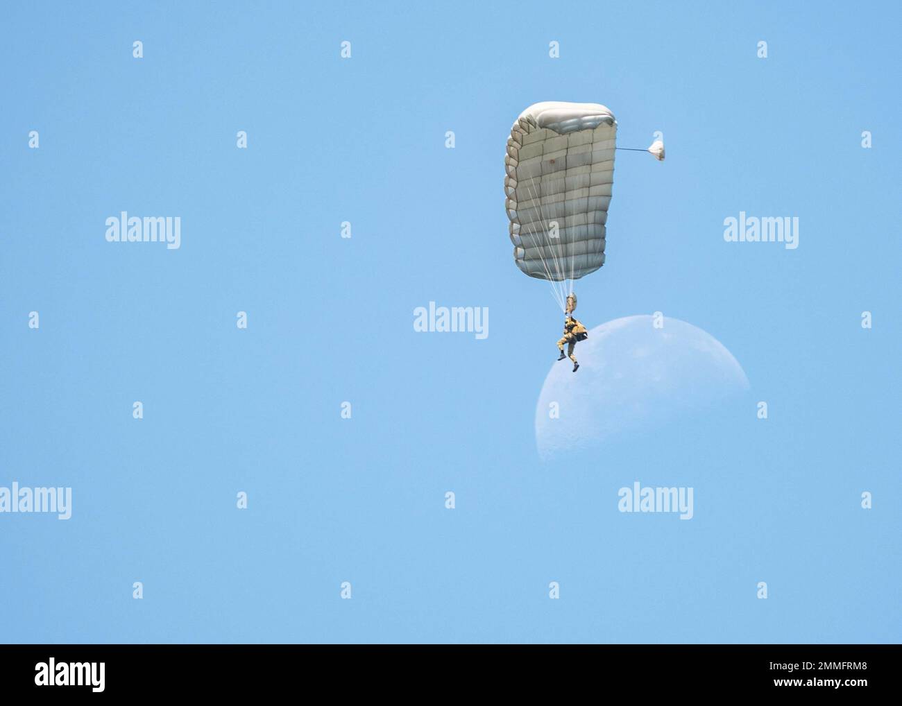 220917-N-AC802-1083 VIRGINIA BEACH, Va. (Sept. 18, 2022) An explosive ...