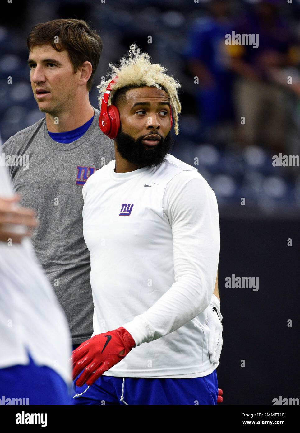New York Giants wide receiver Odell Beckham and Eli Manning warm up ...