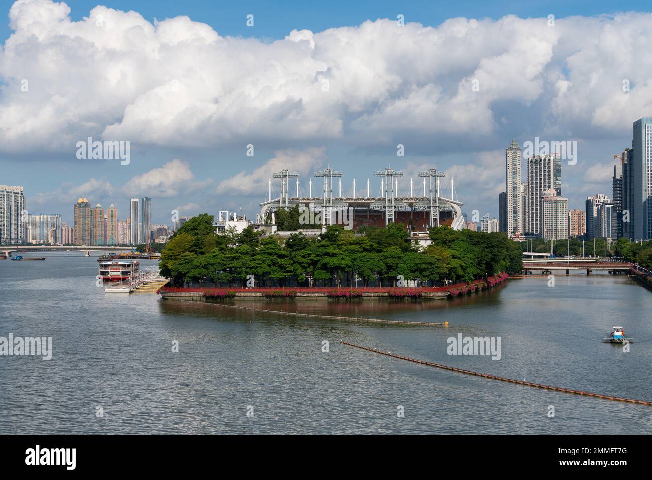 Guangzhou landmarks hi-res stock photography and images - Alamy