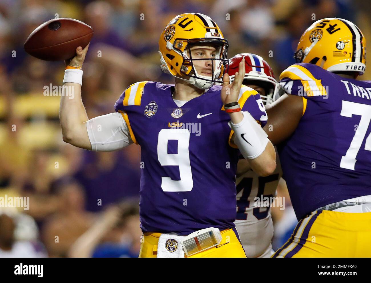 LSU quarterback Joe Burrow (9) looks to pass the ball in the second ...