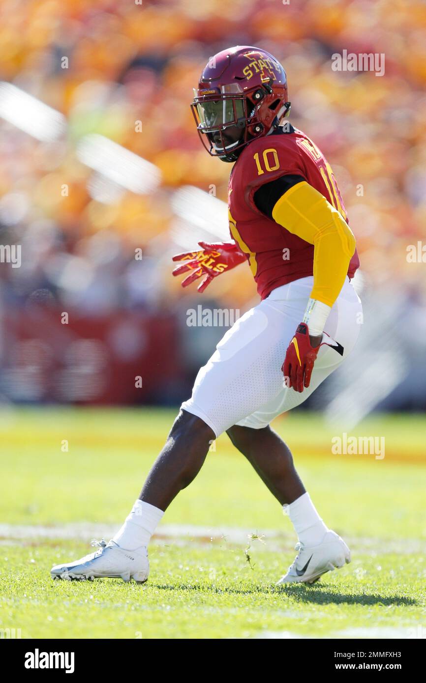 Iowa State defensive back Brian Peavy gets set for a play during the ...