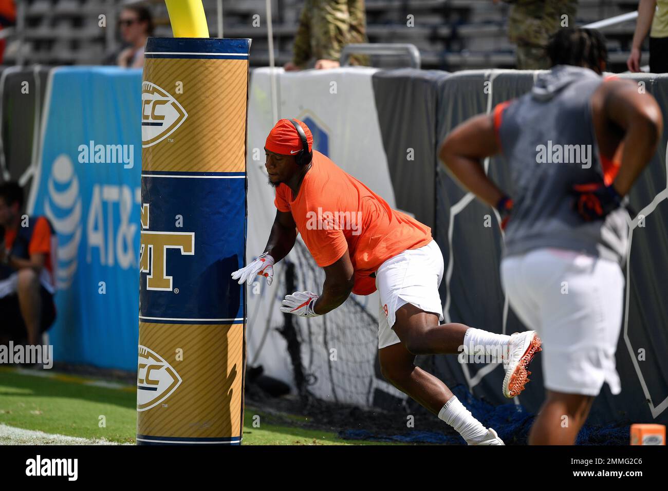 Clemson defensive lineman Christian Wilkins (42) warms up before the ...