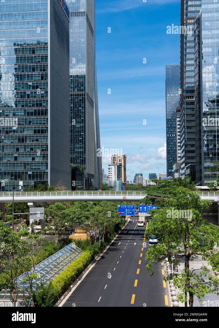 Shenzhen pingan financial center Stock Photo - Alamy