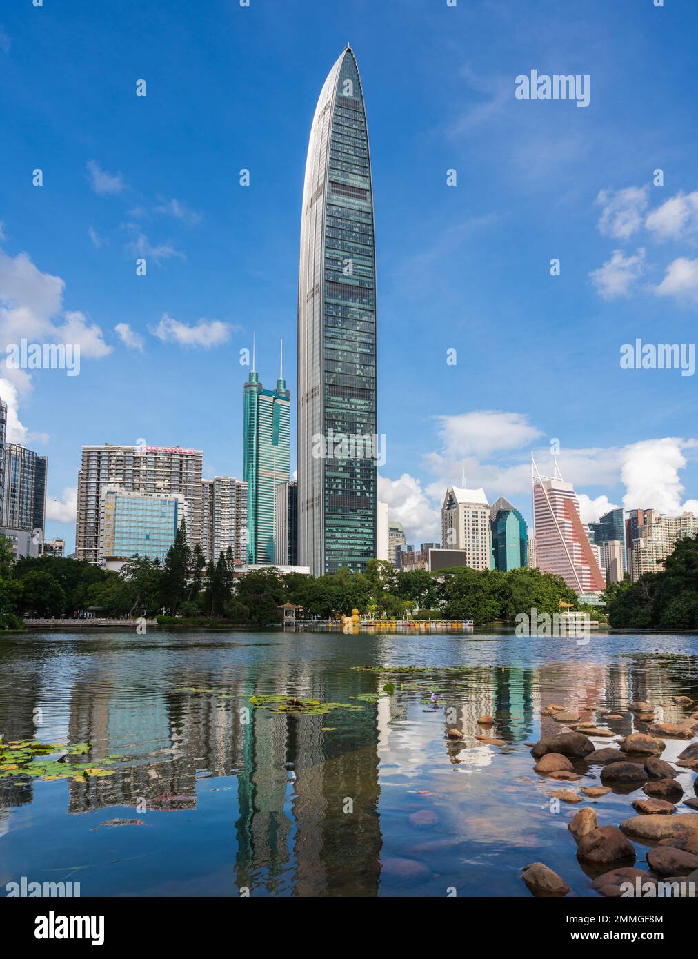 Shenzhen diwang commercial building hi-res stock photography and images ...
