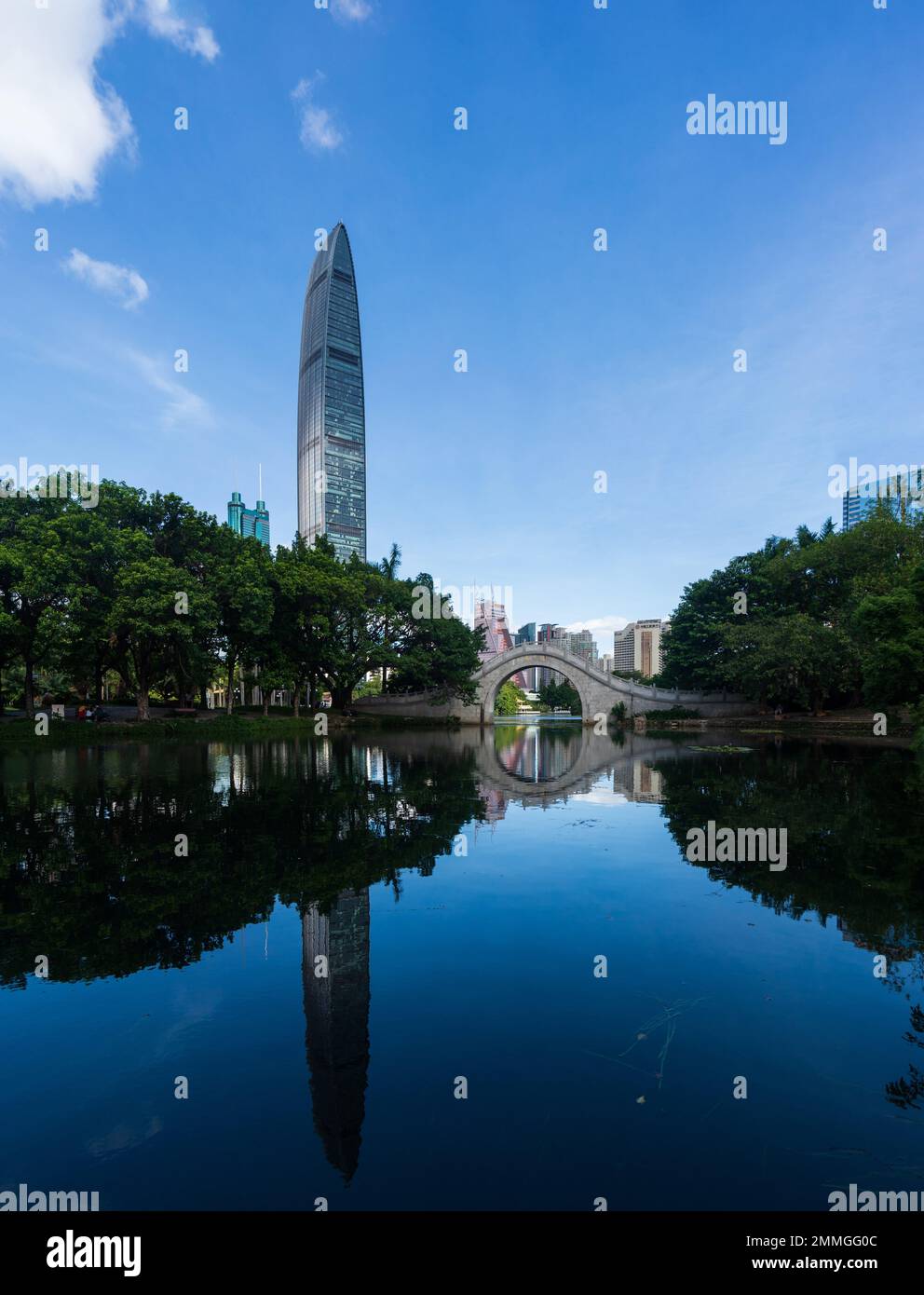 Shun hing square shenzhen hi-res stock photography and images - Alamy
