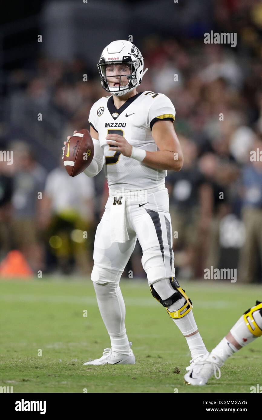 Missouri quarterback Drew Lock (3) throws against Purdue during the ...