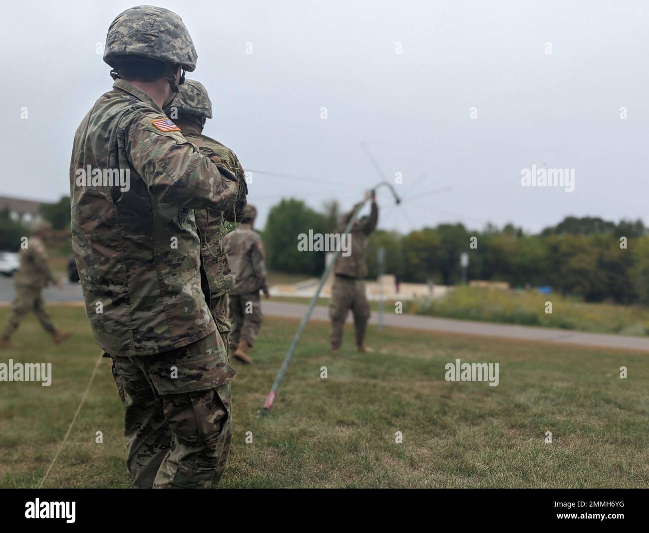 Brigade network and communications specialists train on the assembly ...