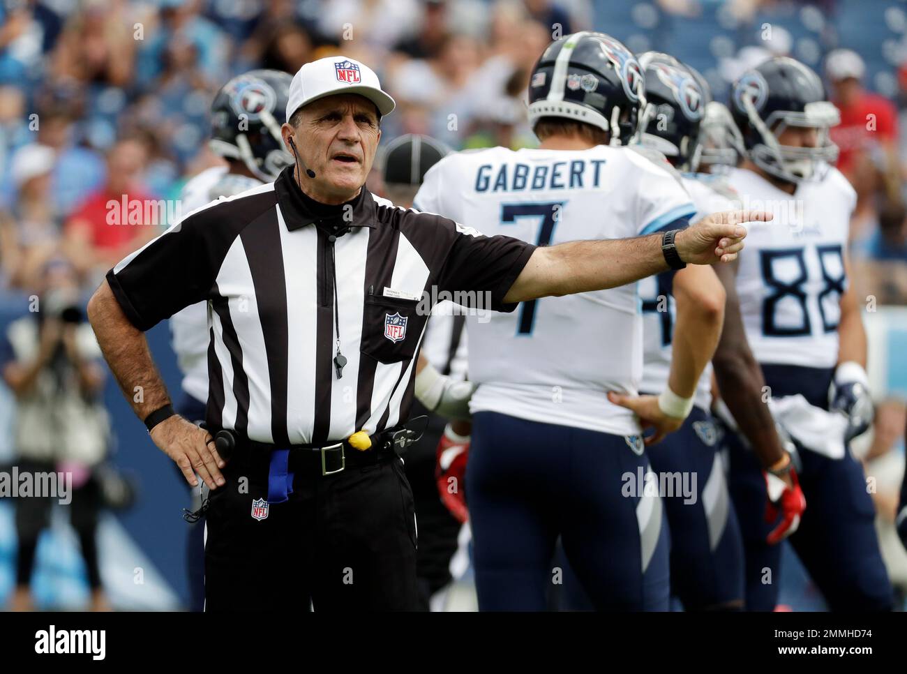 Referee Pete Morelli makes a call in the first half of an NFL football ...