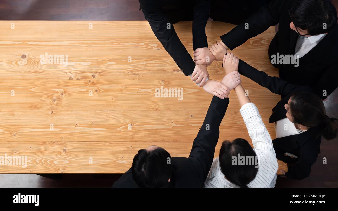 Cohesive bonding hi-res stock photography and images - Alamy