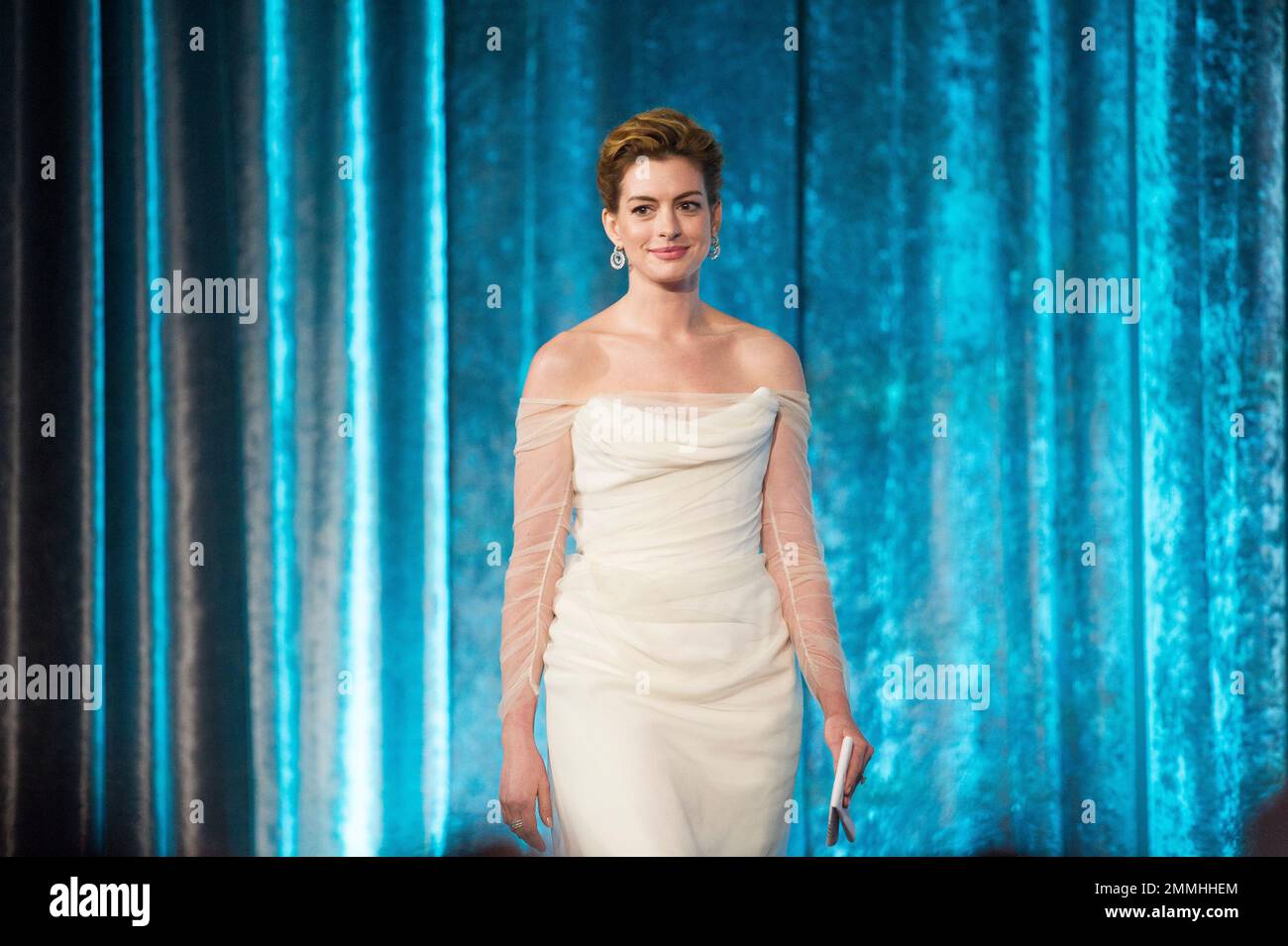Actress Anne Hathaway walks onstage at the Human Rights Campaign (HRC ...