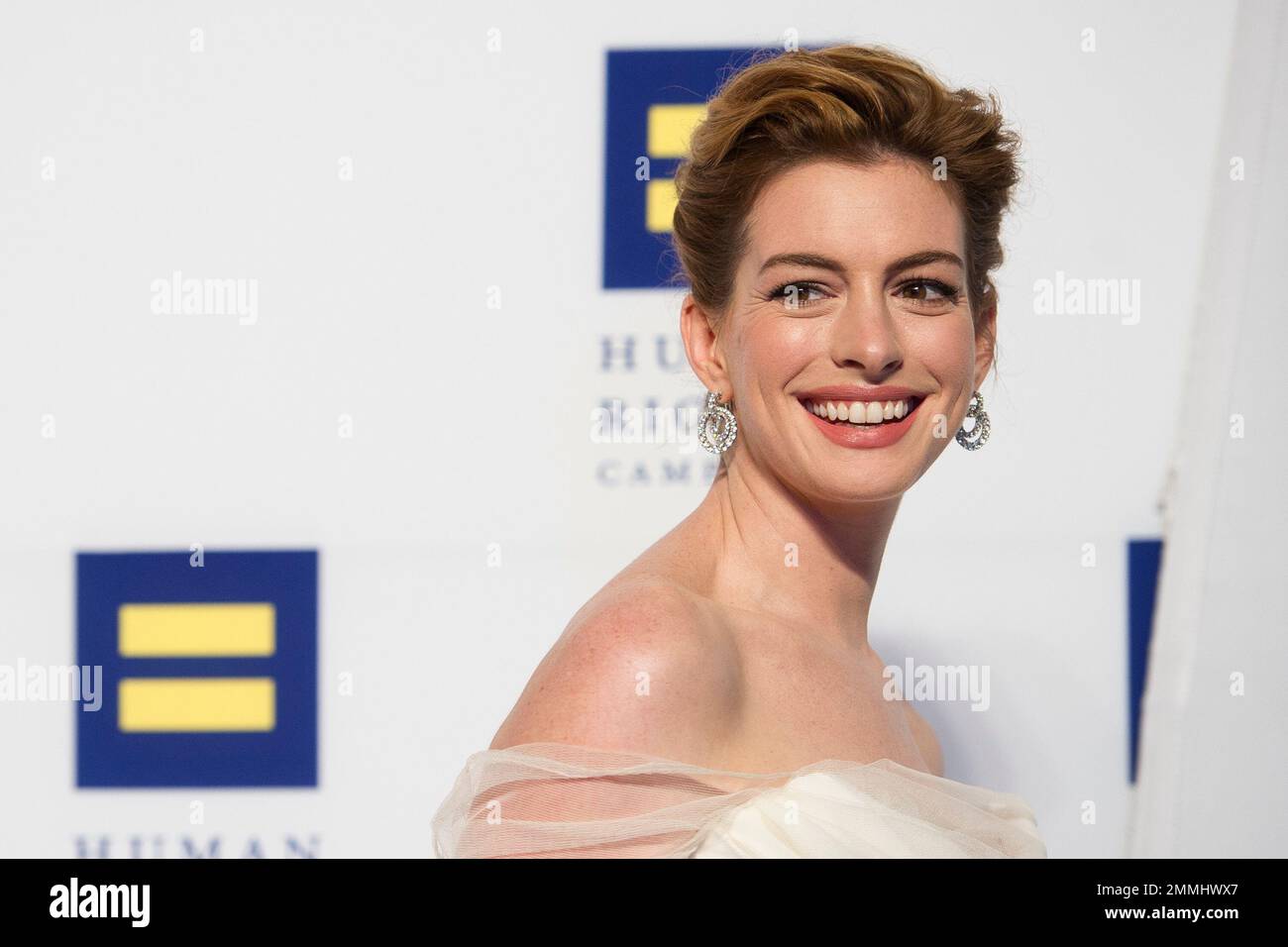 Actress Anne Hathaway Arrives At The Human Rights Campaign Hrc