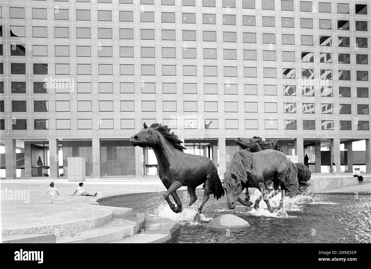 "The Mustangs of Las Colinas", considered the world's largest ...