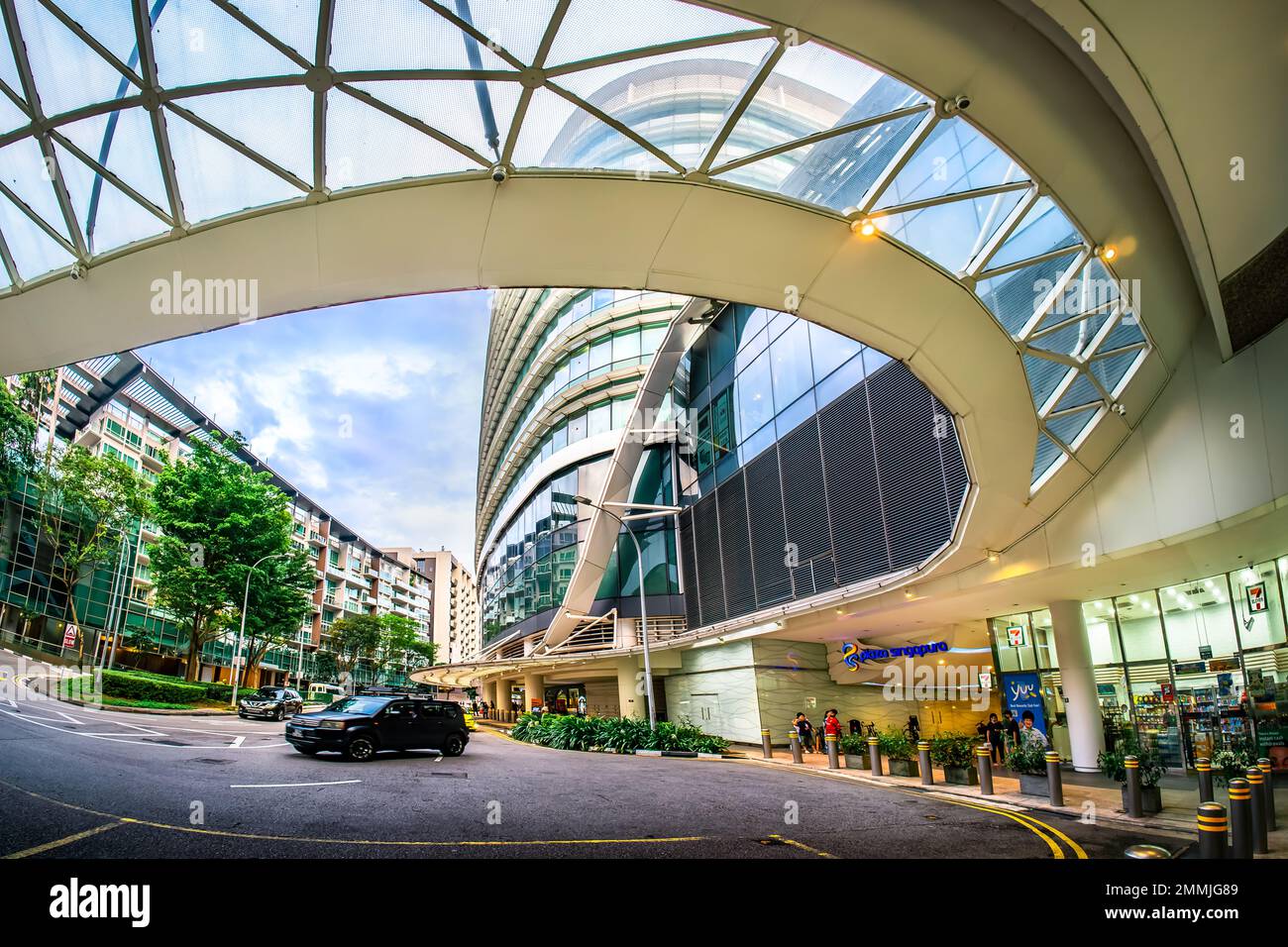 Plaza Singapura Pick up, Drop off point and Taxi Stand area Stock Photo ...
