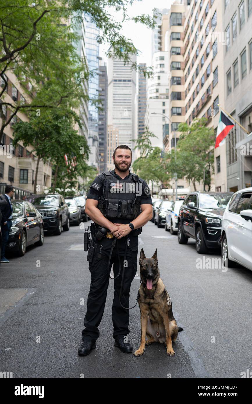 A U.S. Secret Service Uniform Division Officer and K9 Handler poses for ...