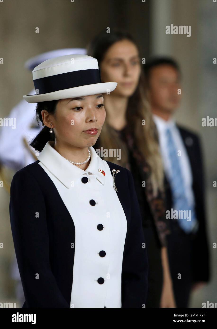 Japan's Princess Akiko visits the mausoleum of modern Turkey's founder ...