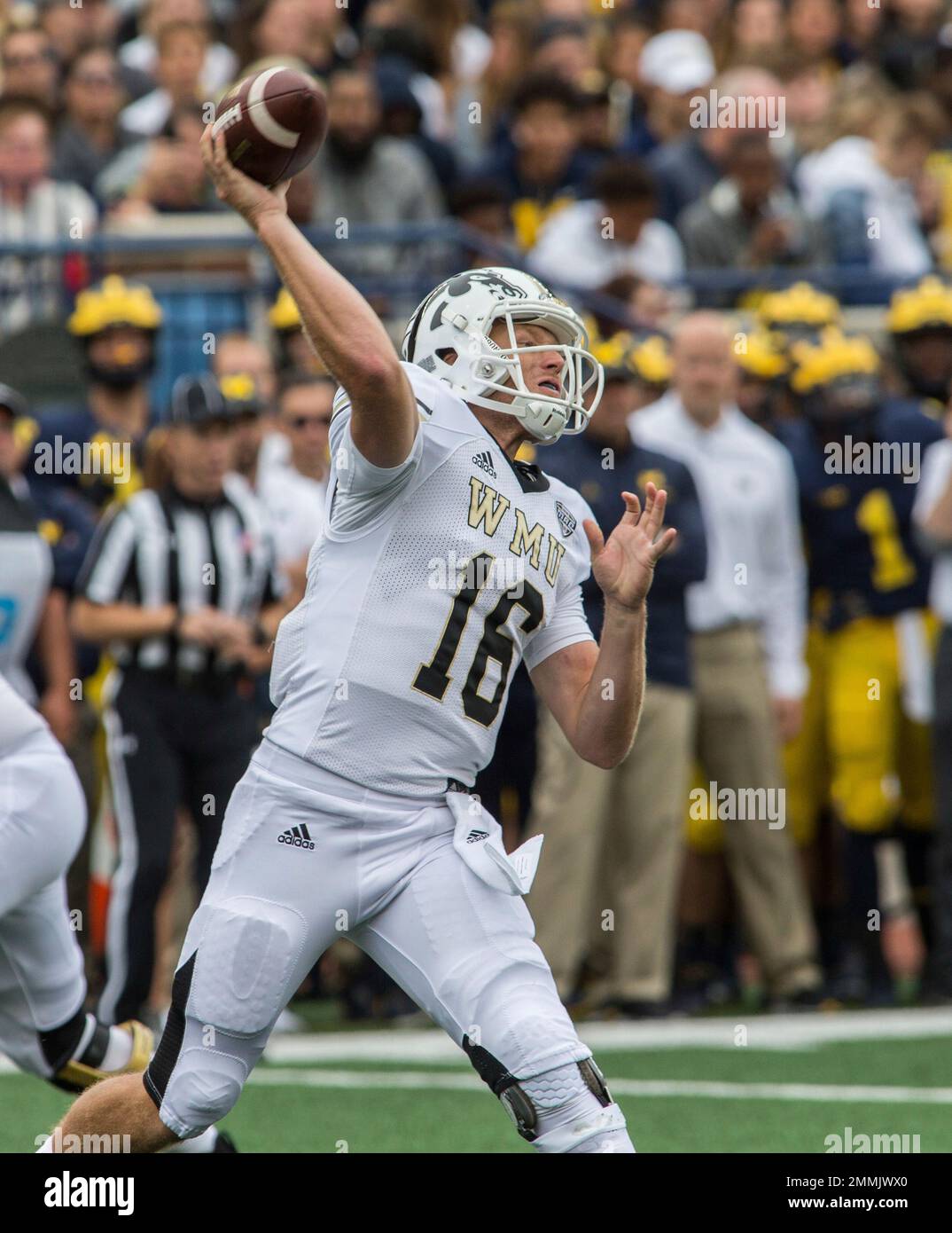 Western Michigan quarterback Jon Wassink (16) throws a pass in the ...