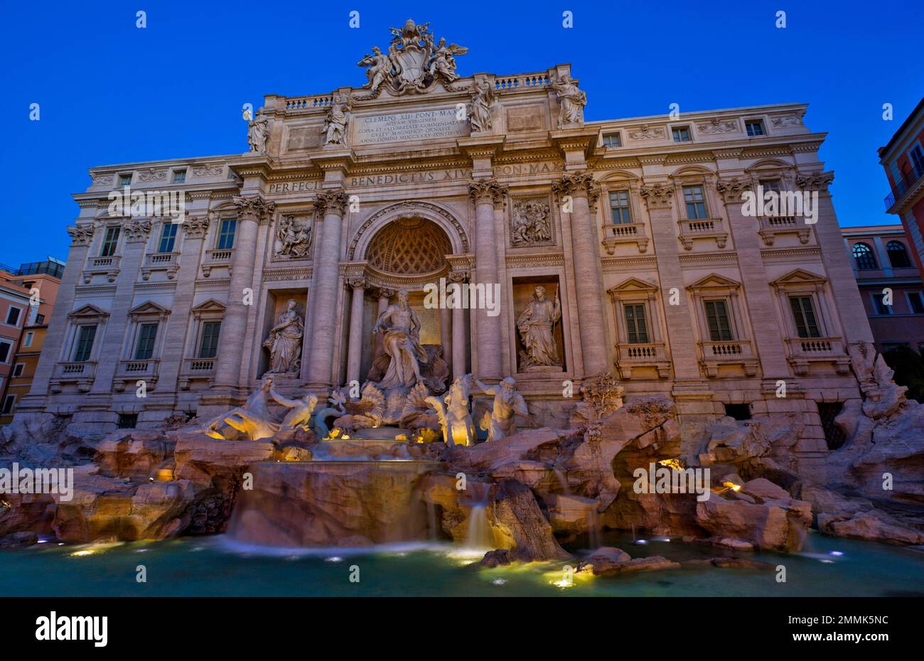 Rome dawn at fontana di trevi hi-res stock photography and images - Alamy