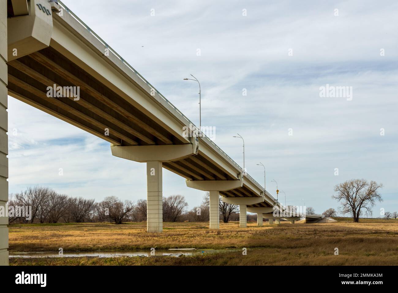 Sylvan Avenue Bridge viewed from Trammell Crow Park in Dallas, Texas ...