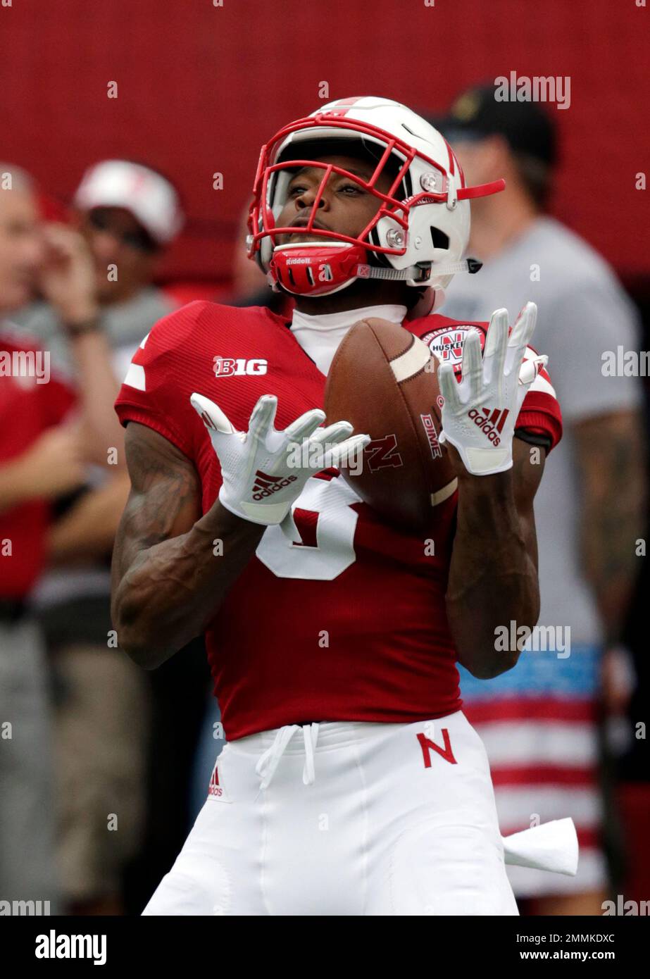 Nebraska wide receiver Stanley Morgan Jr. (8) warms up before an NCAA ...