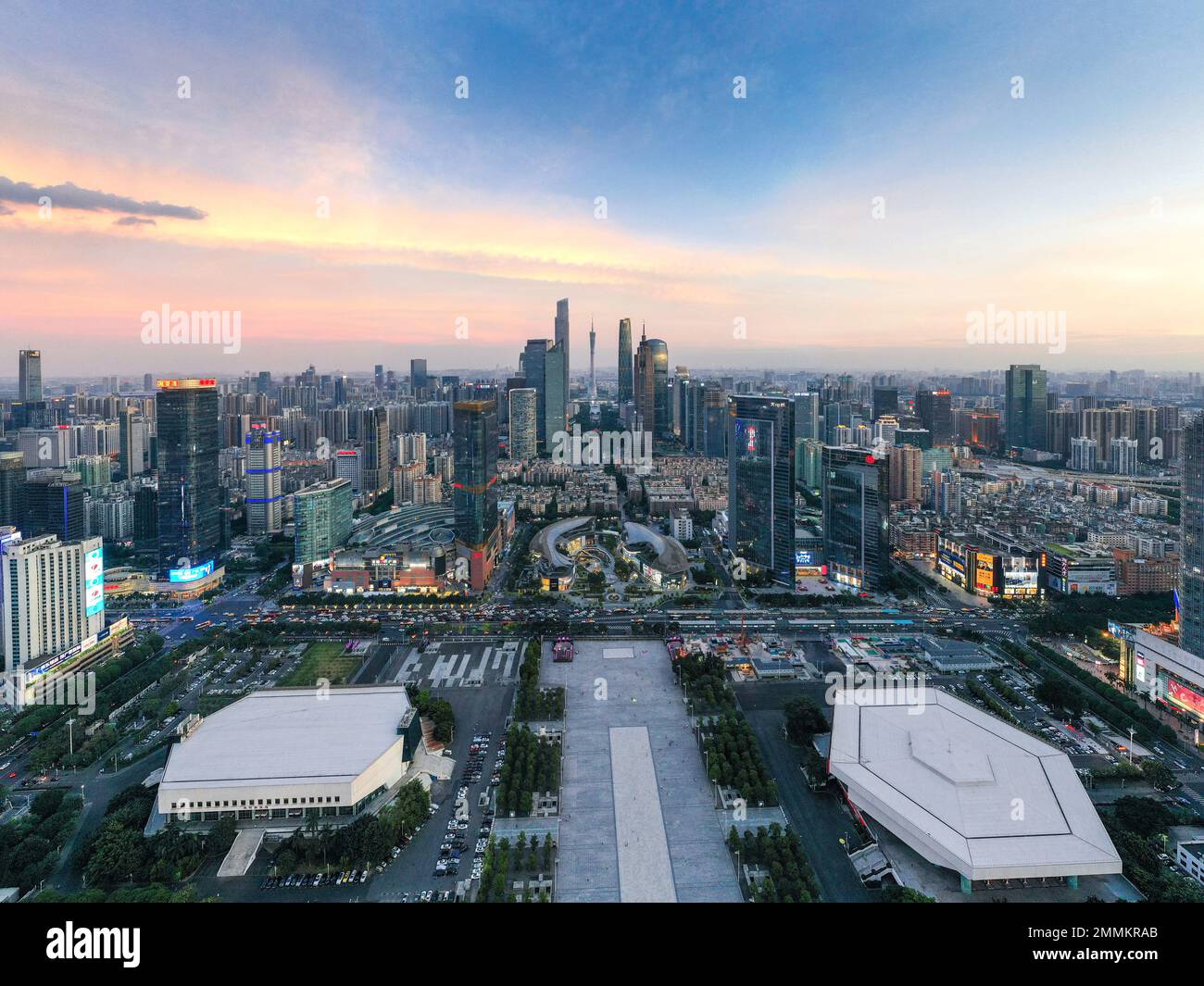 Traffic pearl river new city hi-res stock photography and images - Alamy