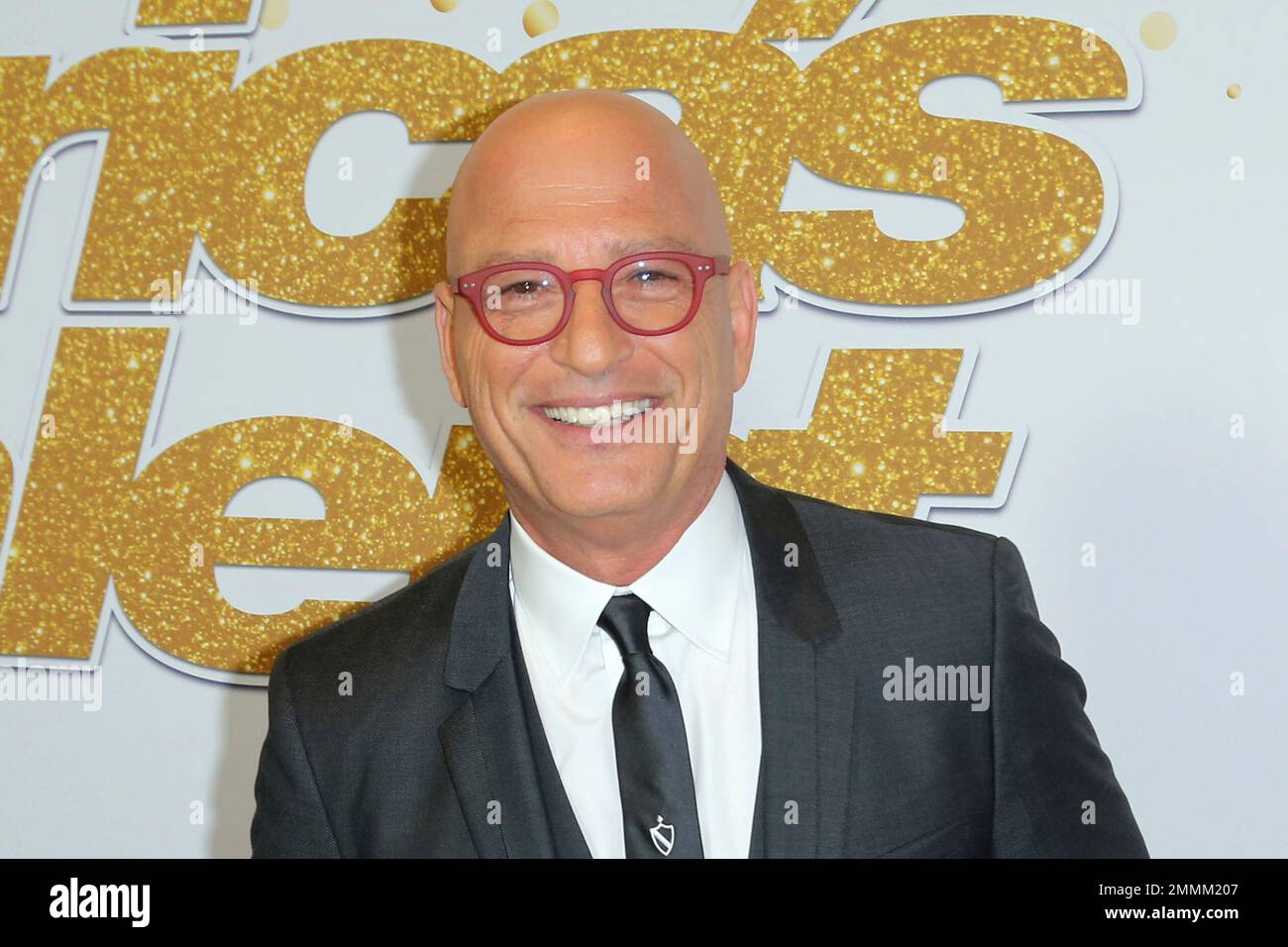 Howie Mandel arrives at the "America's Got Talent" Season 13 Week 4 red ...