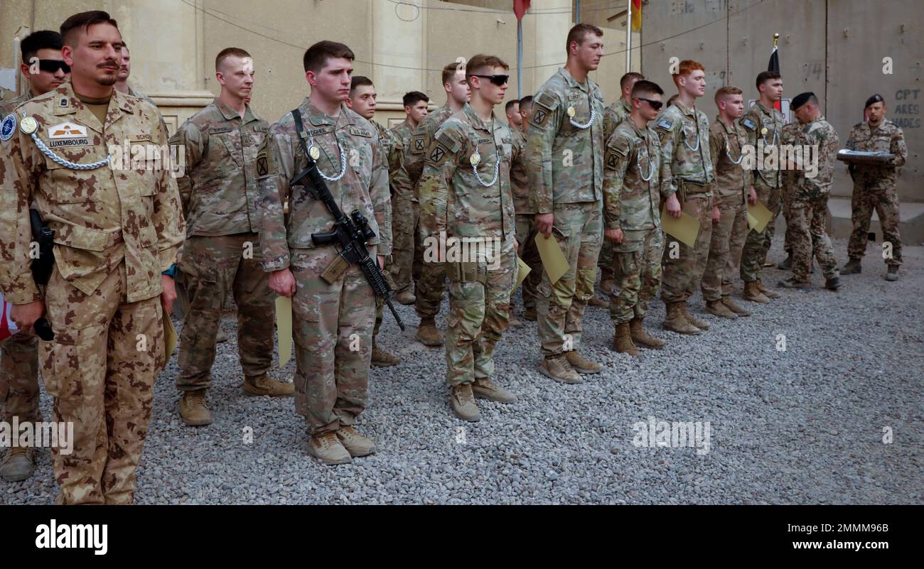 U.S. Army Soldiers with 2nd Battalion, 22nd Infantry Regiment, 1st ...