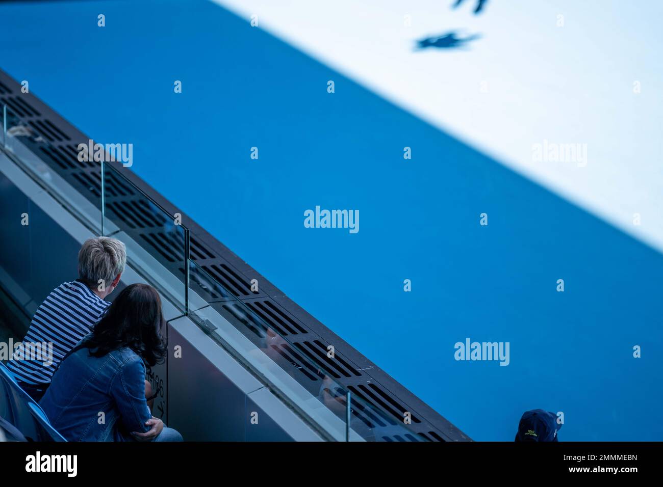 Tennis crowd drinking hi-res stock photography and images - Alamy