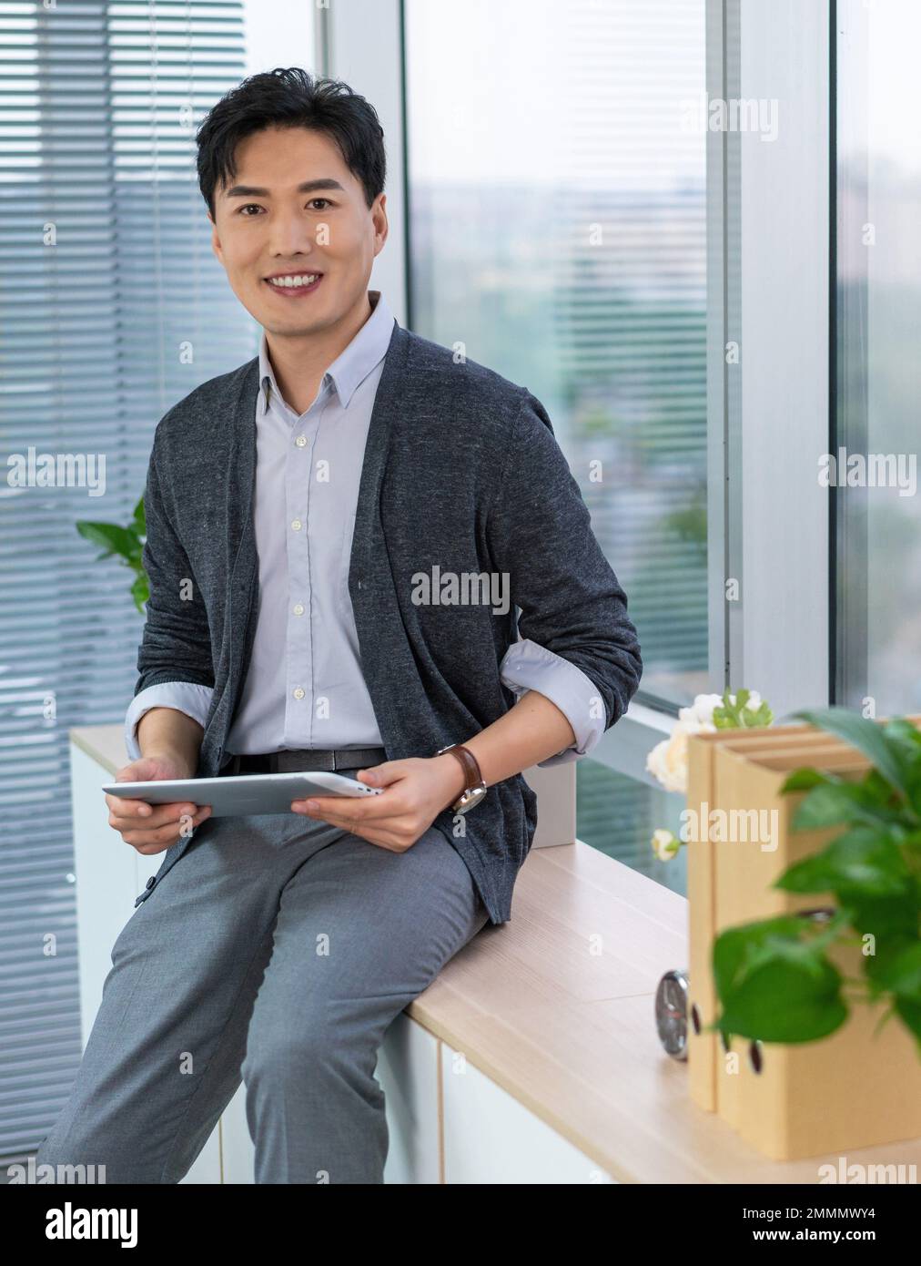 Business men tablets hi-res stock photography and images - Alamy