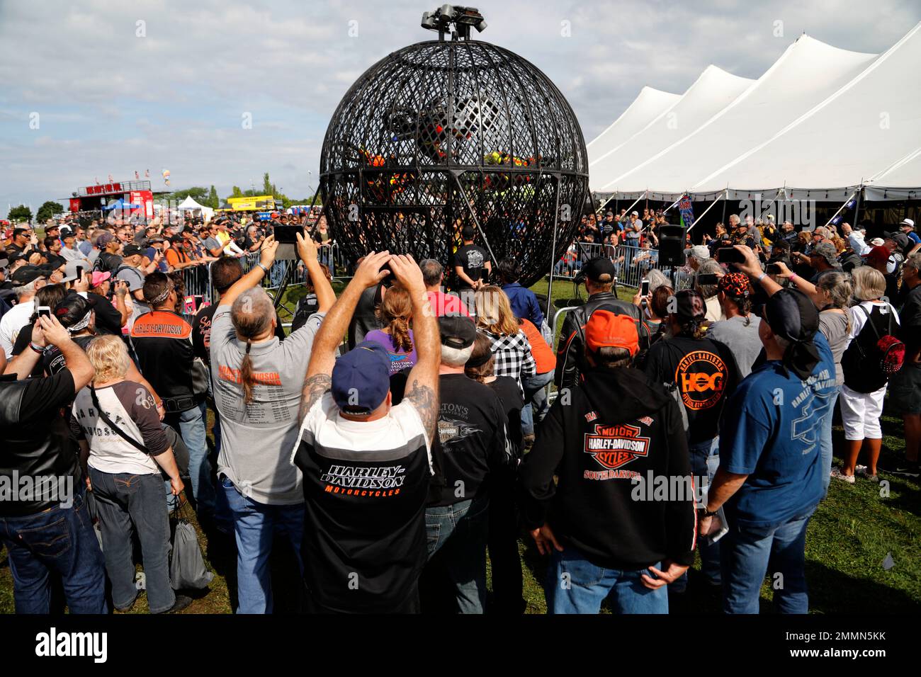IMAGE DISTRIBUTED FOR HARLEY-DAVIDSON - Visitors to Veterans Park in ...