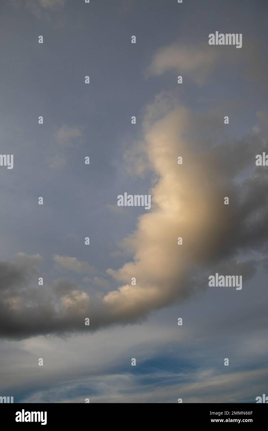 Cloud formation in the shape of an arrow Stock Photo - Alamy