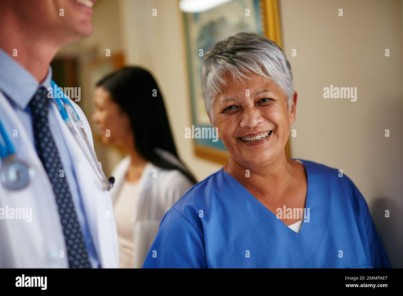 Looking to your right hi-res stock photography and images - Alamy