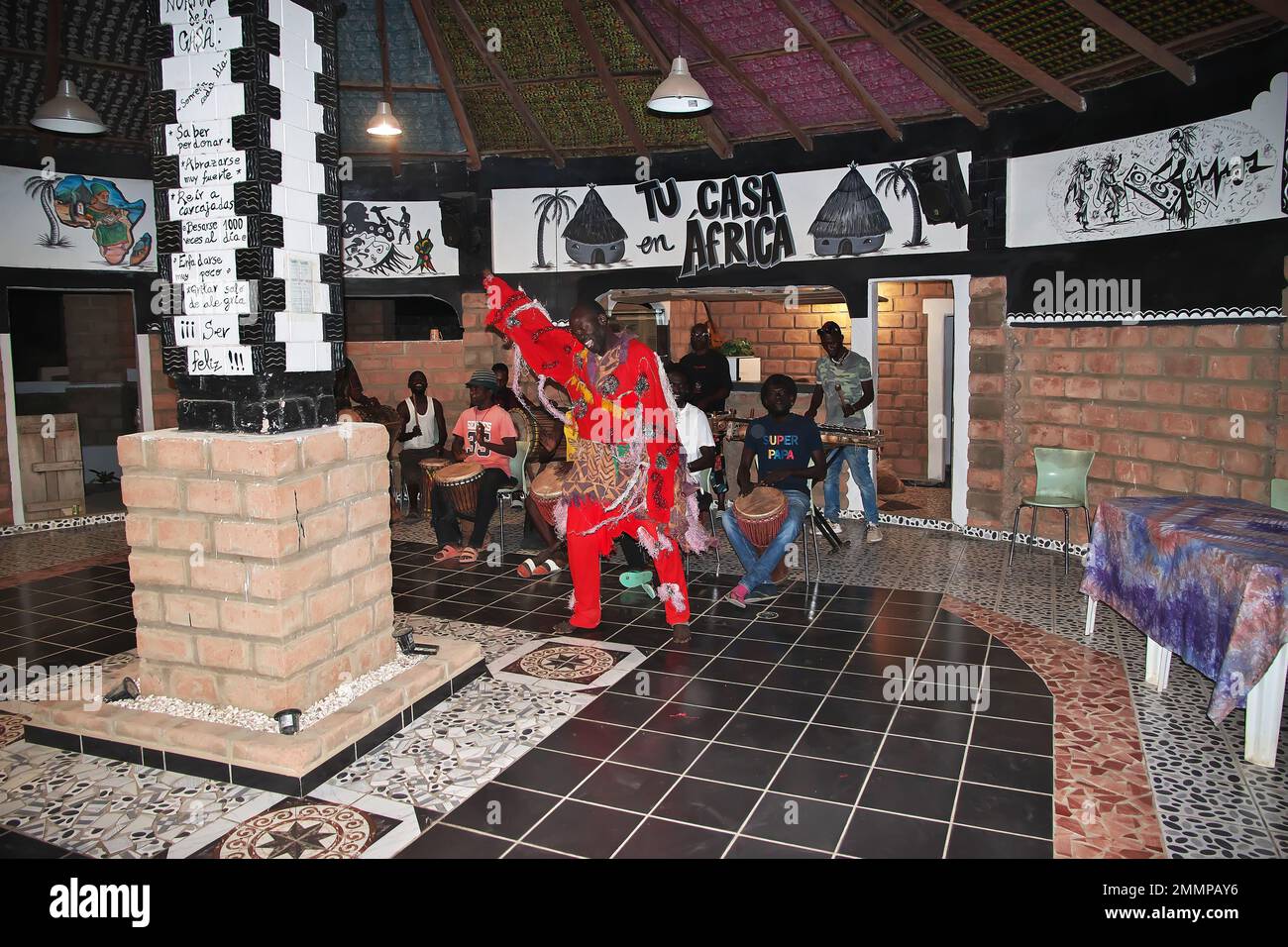 Masks dakar senegal west africa hi-res stock photography and images - Alamy