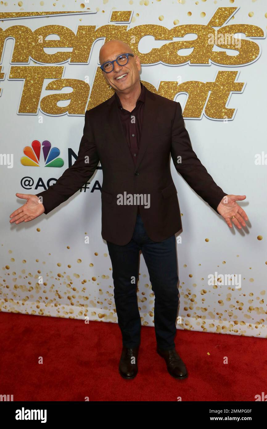 Howie Mandel attends the "America's Got Talent" Season 13 Week 2 live ...
