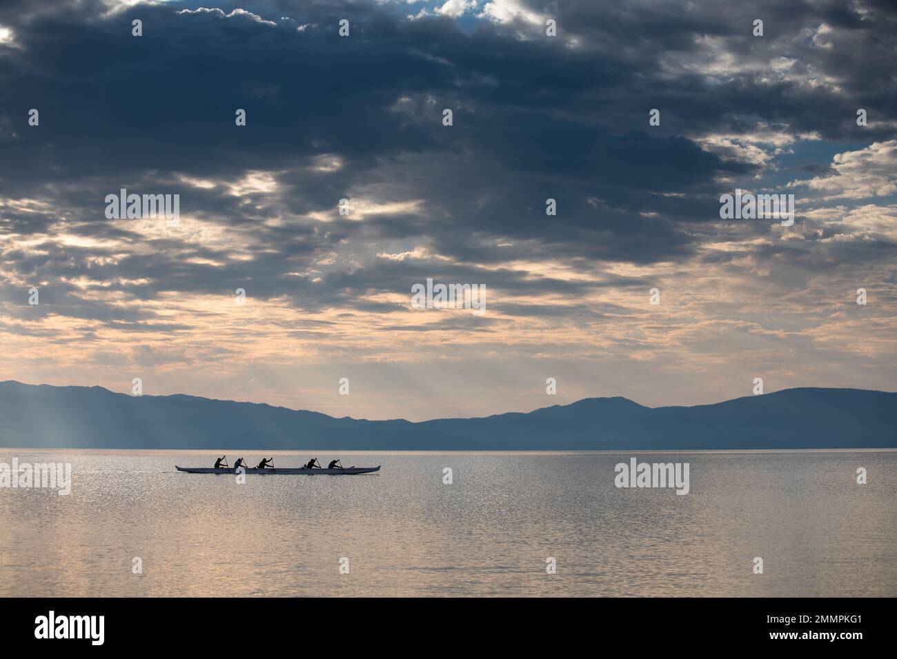Rowboat silhouette hi-res stock photography and images - Alamy
