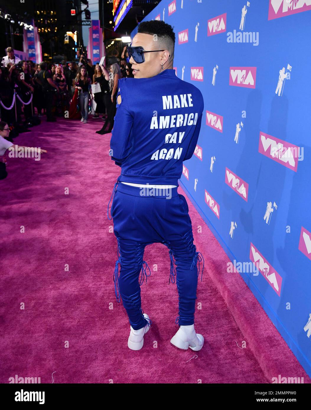 Bobby Lytes arrives at the MTV Video Music Awards at Radio City Music ...