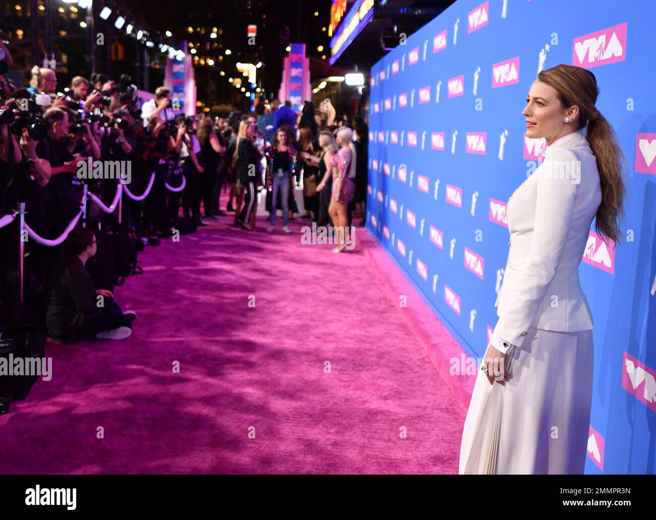 Blake Lively arrives at the MTV Video Music Awards at Radio City Music ...