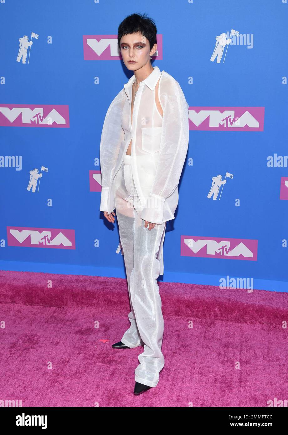 Morgan Saint arrives at the MTV Video Music Awards at Radio City Music ...