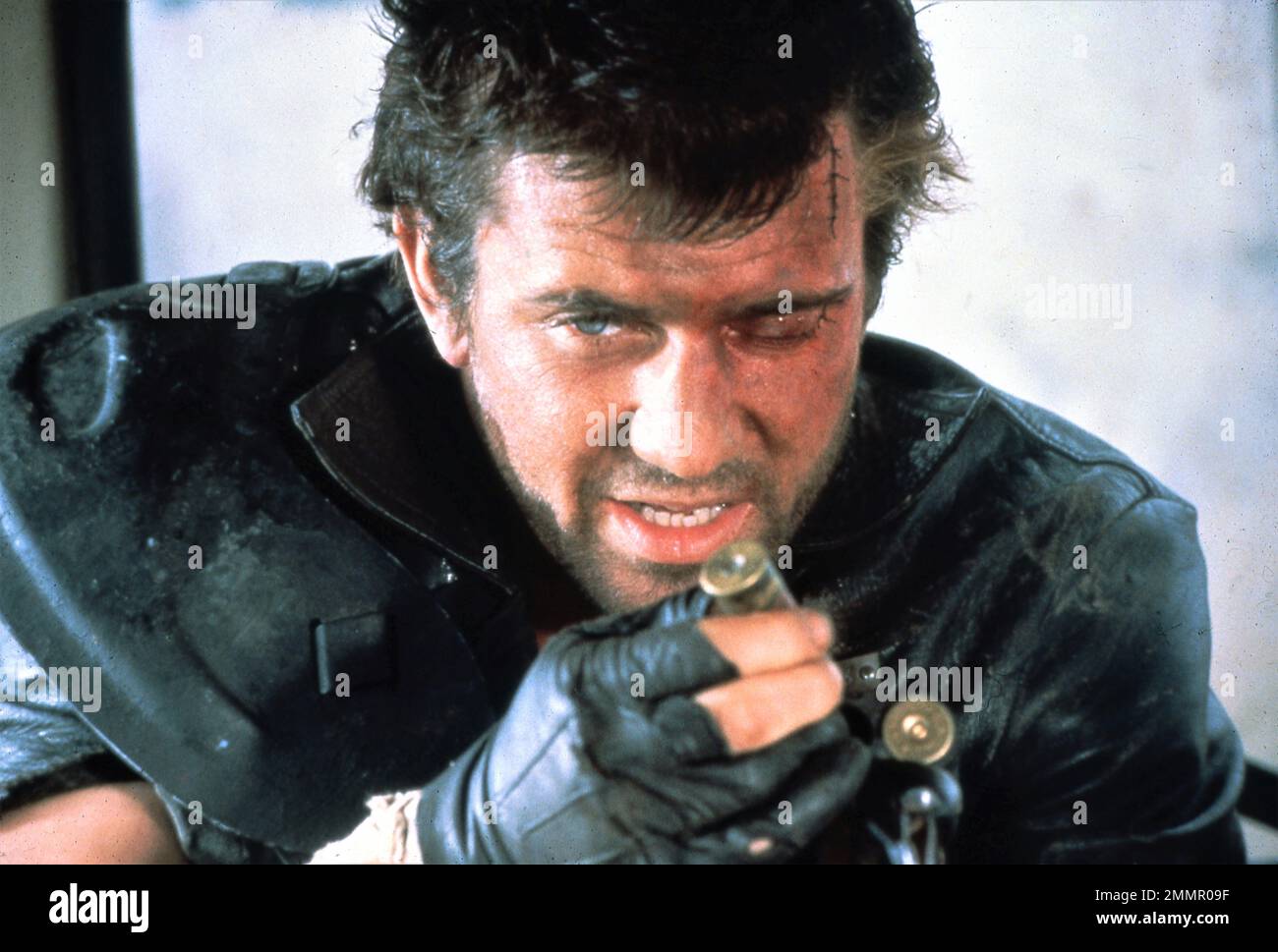 MEL GIBSON in MAD MAX 2 : THE ROAD WARRIOR 1981 director GEORGE MILLER ...
