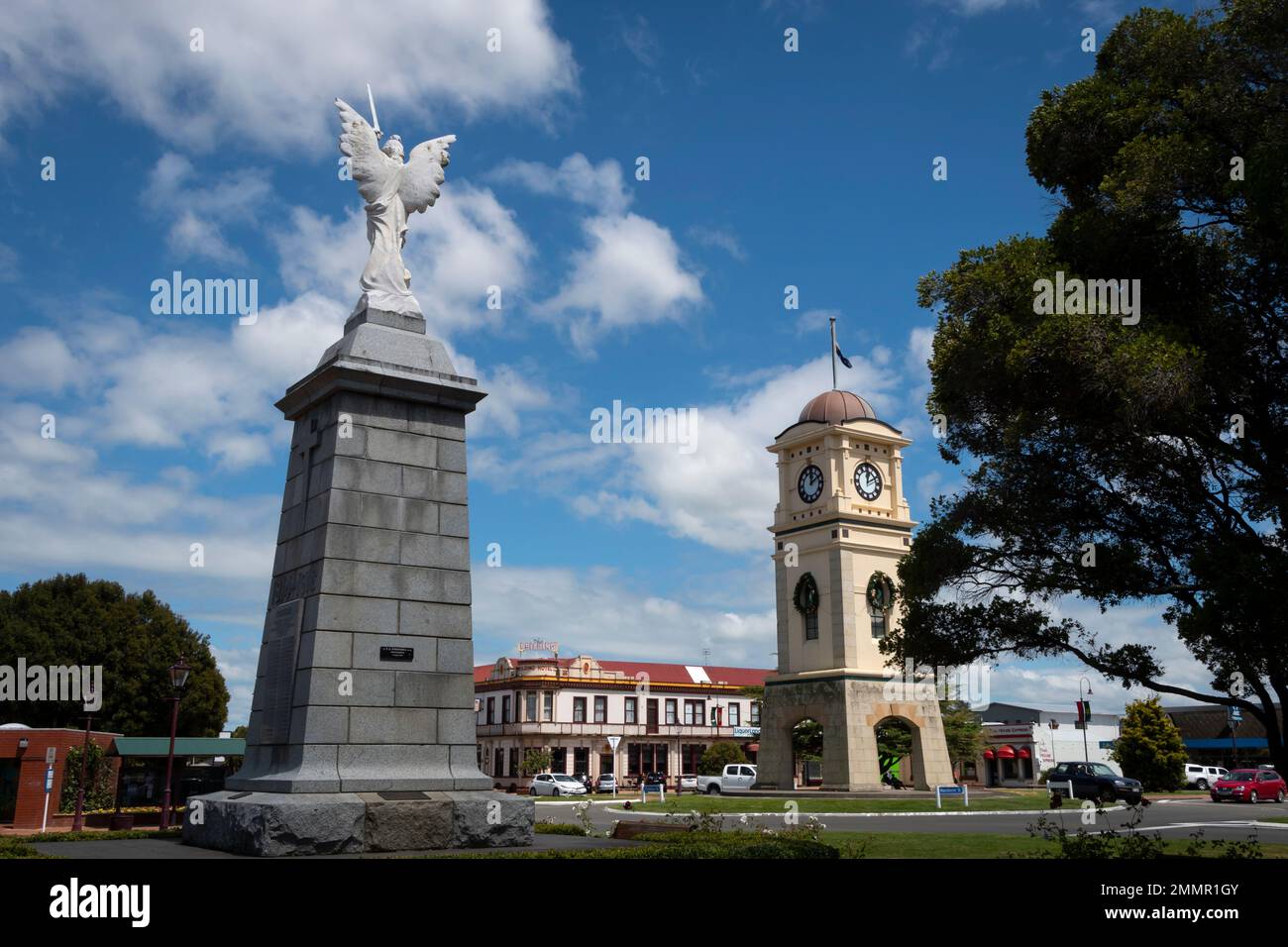 War memorial and clock tower hi-res stock photography and images - Alamy