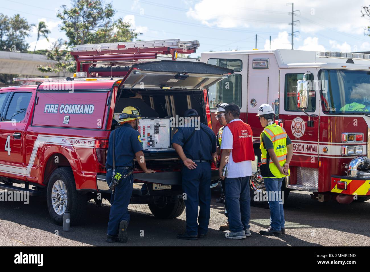 220922-N-MF909-1003 JOINT BASE PEARL HARBOR-HICKAM, Hawaii (Sept. 22 ...