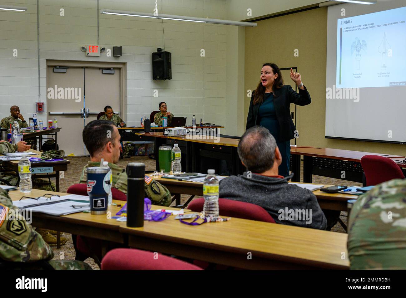 Army protocol fundamentals seminar hi-res stock photography and images ...