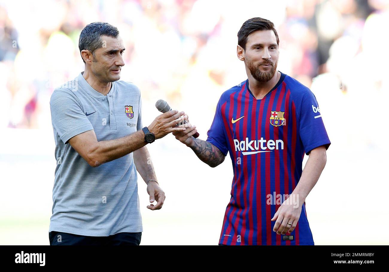 FC Barcelona's Lionel Messi, right, and his coach Ernesto Valverde ...