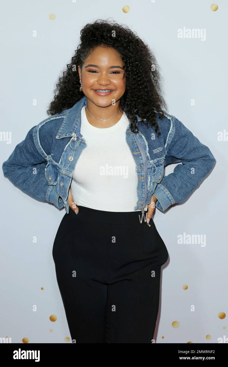 Amanda Mena arrives at the "America's Got Talent" Season 13 red carpet ...