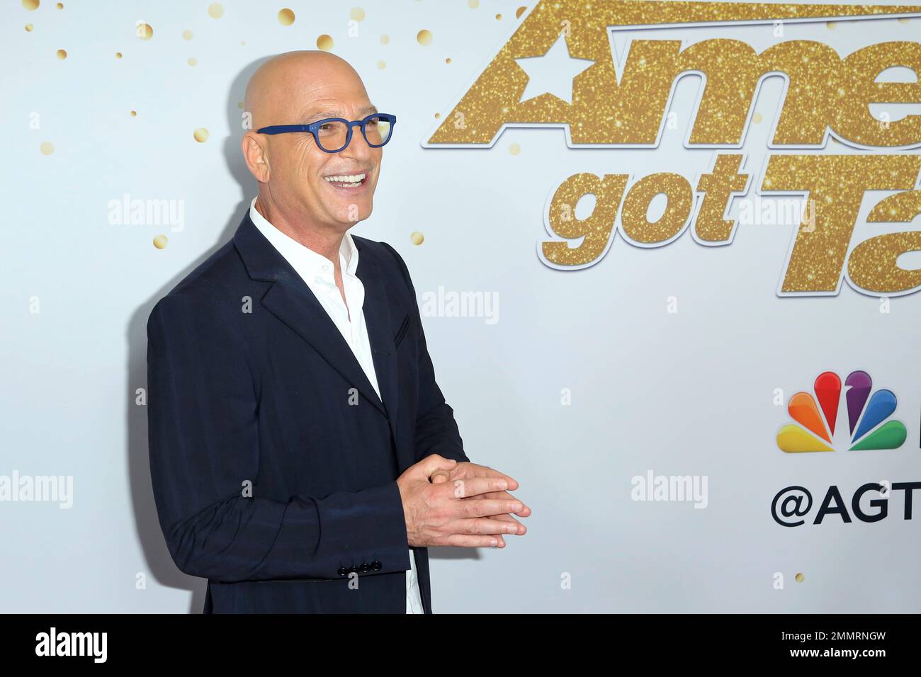 Howie Mandel arrives at the "America's Got Talent" Season 13 red carpet ...