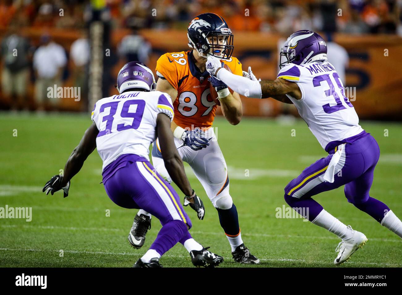 Denver Broncos tight end Brian Parker runs against Minnesota Vikings ...